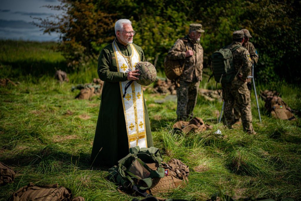 Ukrainian military chaplains complete training with British Army ...