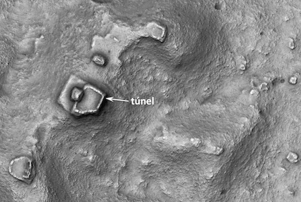 Mysterious Mayan underground structure with painted walls uncovered in ...