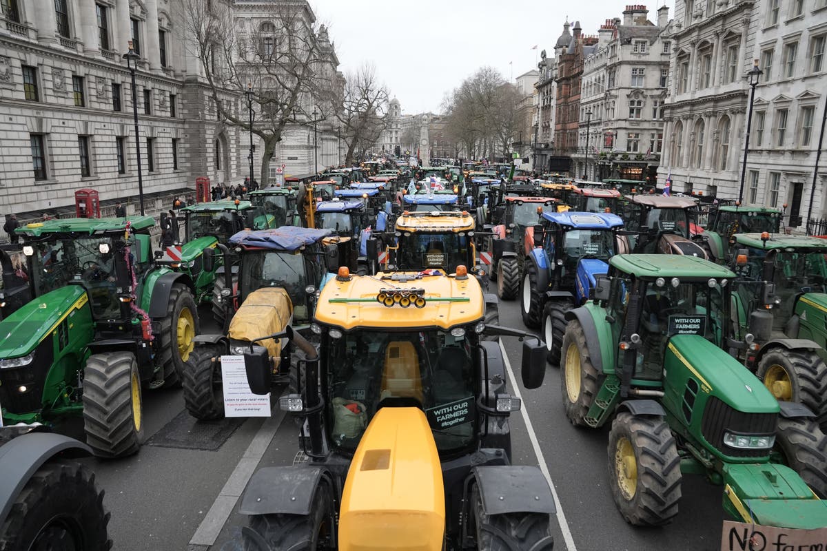 Fresh tractor tax blow for Starmer as Labour could lose three quarters ...