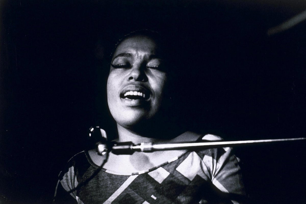 Roberta Flack death: Singer behind ‘Killing Me Softly’ dies aged 88 ...