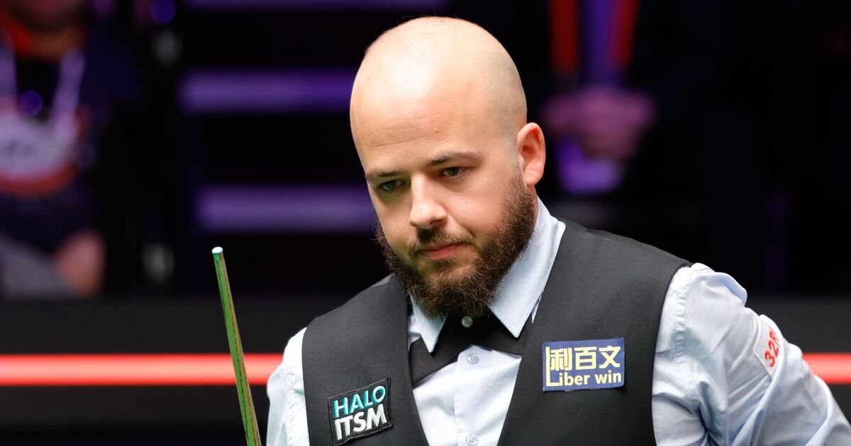 World Snooker Championship star in race to make match and issues offer ...