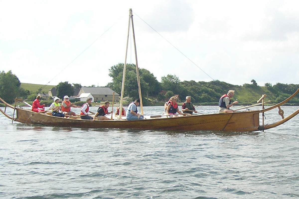 Bronze Age Scandinavians took to open seas in giant canoes, study ...