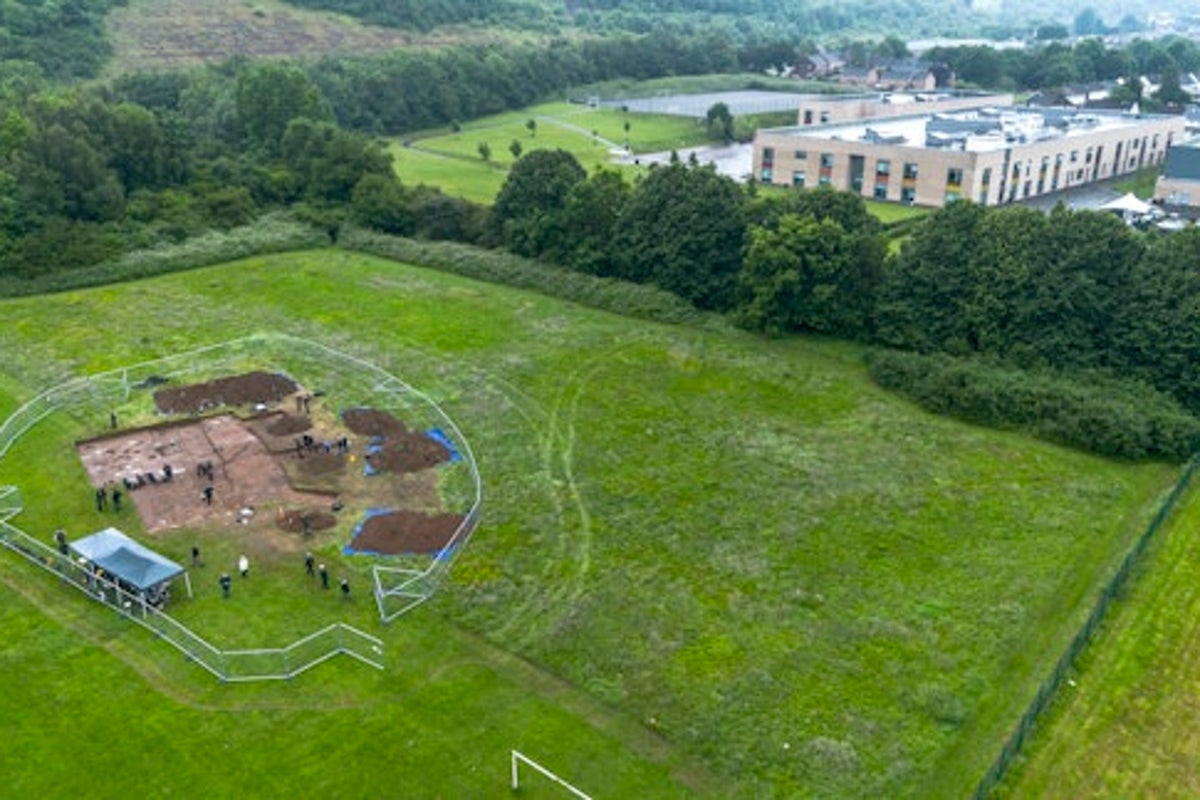Volunteers uncover ‘hugely exciting’ burial site underneath Welsh park ...