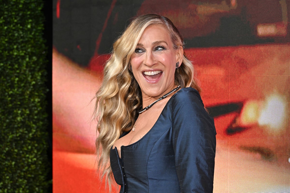 Sarah Jessica Parker makes candid comment about awkward And Just Like ...