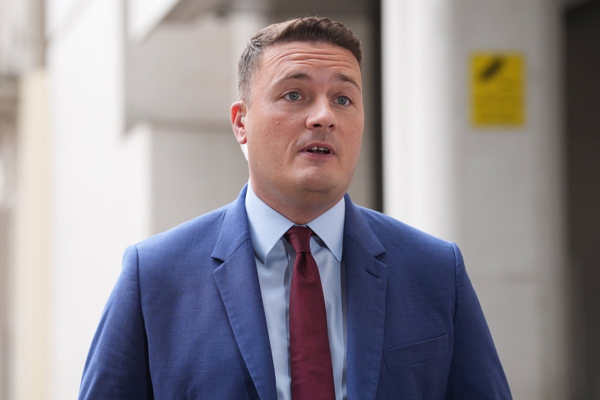 UK-trained doctors ‘to get priority for jobs’ in Streeting’s 10-year ...