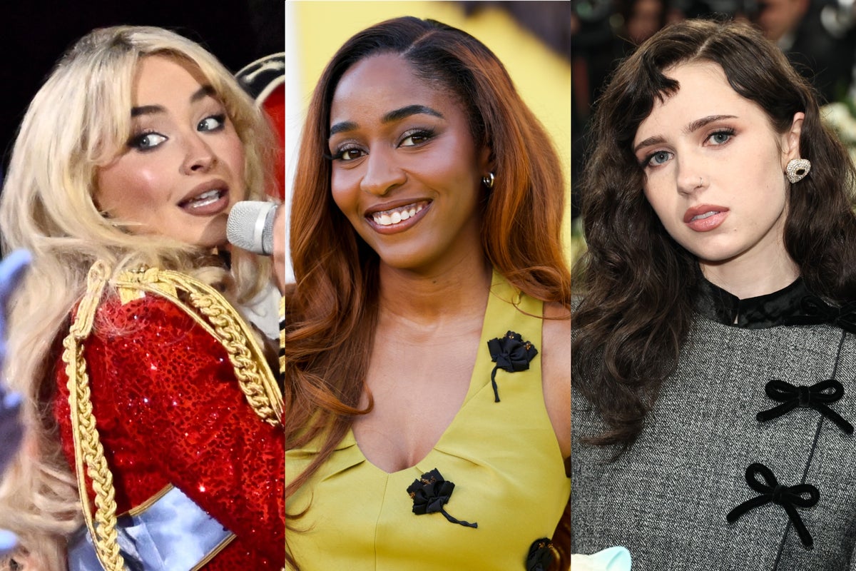 Ayo Edebiri and Clairo perform viral Charli XCX dance at Sabrina ...