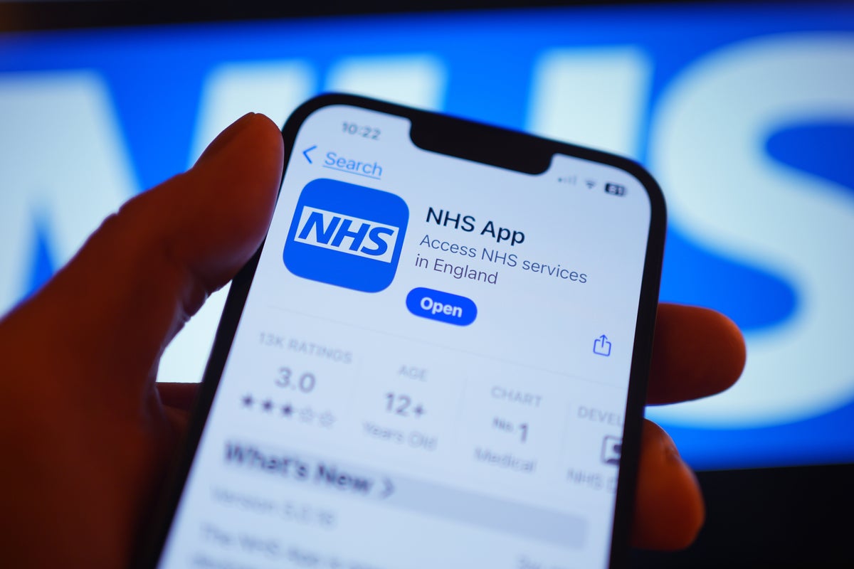 Patients to receive direct access to specialists in new NHS trial ...