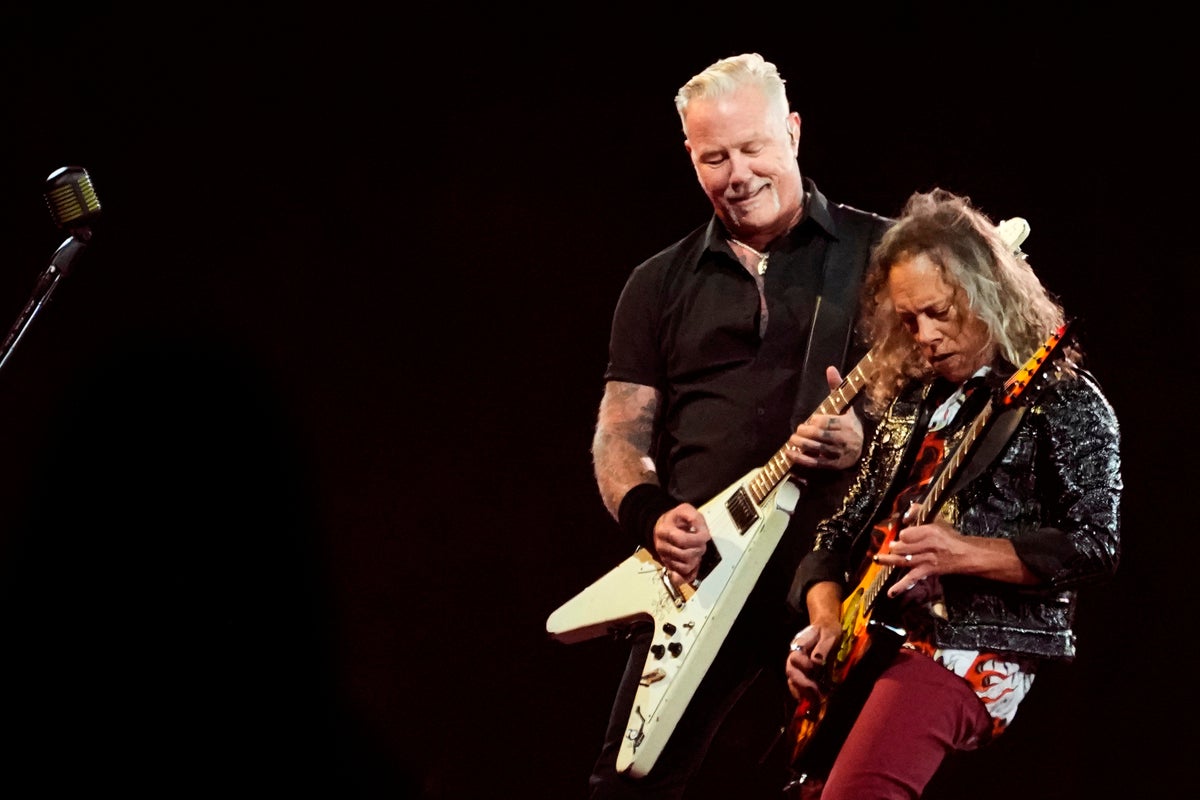 Metallica urge British fans to donate blood and ‘be part of something ...