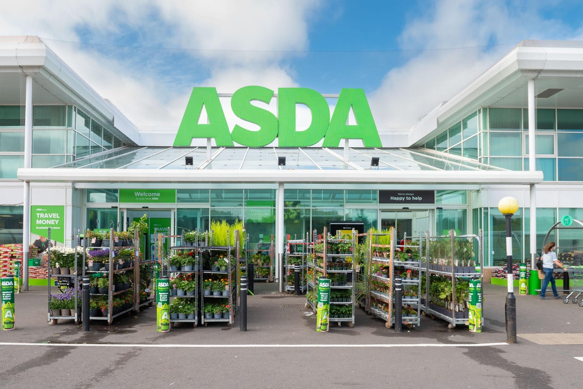 Asda tumbles to near-£1bn loss amid heavy price cutting | Western ...