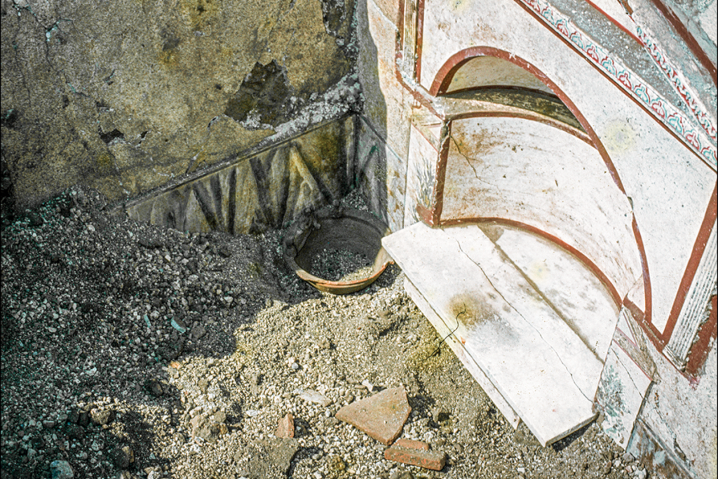 Pompeii ashes reveal what ancient Roman city smelled like | Western ...